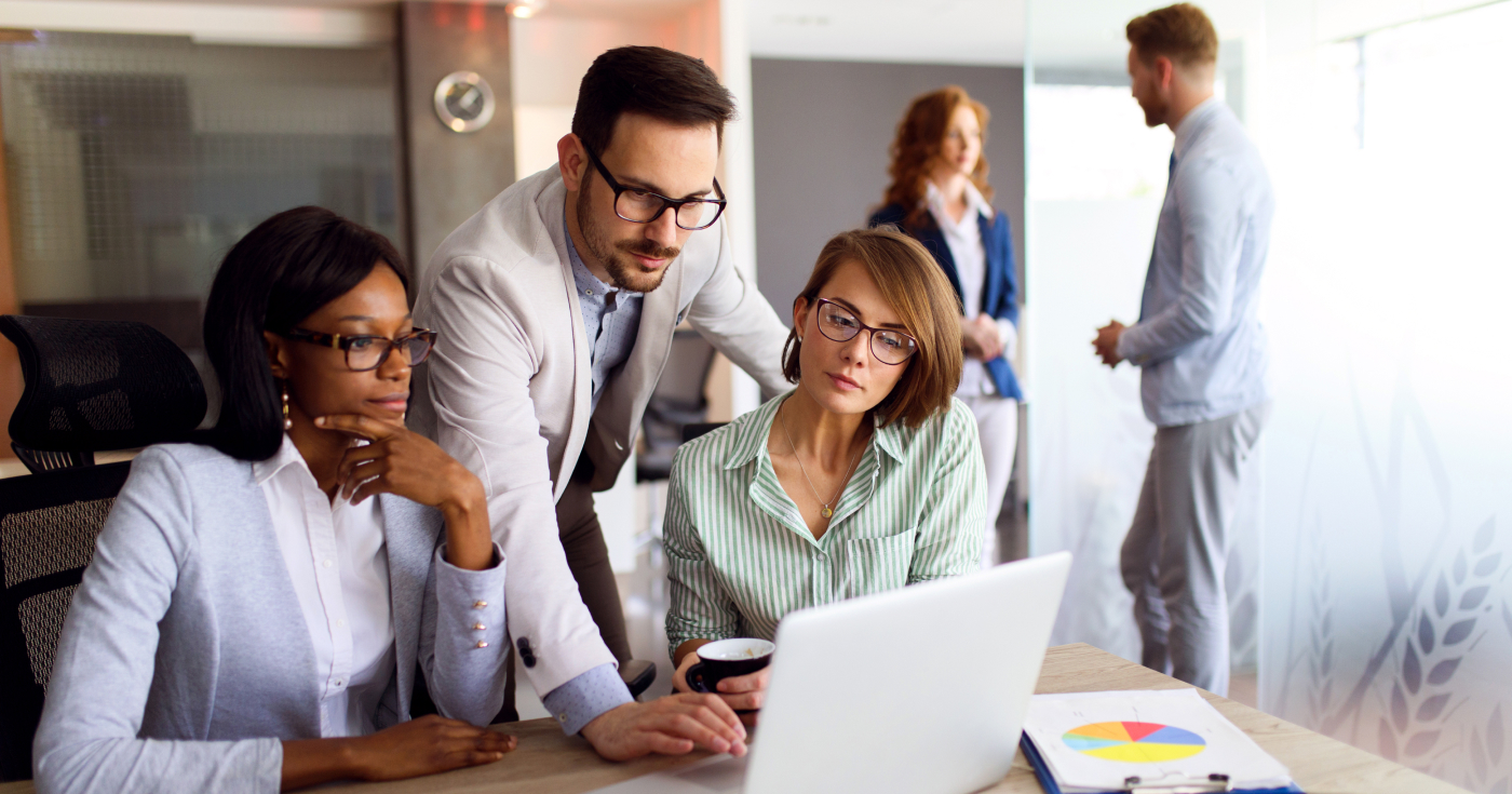 How to Manage Your Team Without Micromanaging | Bluevine